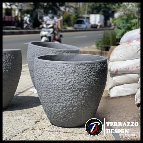 Jual Pot taman cacah besar untuk eksterior handmade teraso - Kota Depok ...