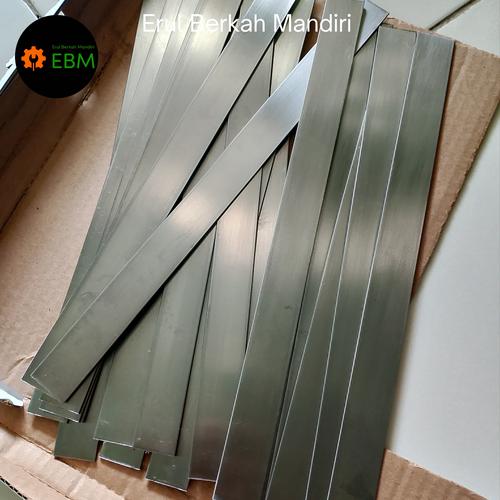 Jual plat baja spring sk5 putih 3mm X 30mm X 300mm - Kab. Karawang ...