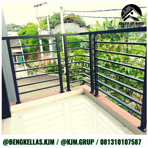 Jual Railing Tangga Balkon handle besi dan kayu - Handle Kayu - Kab ...