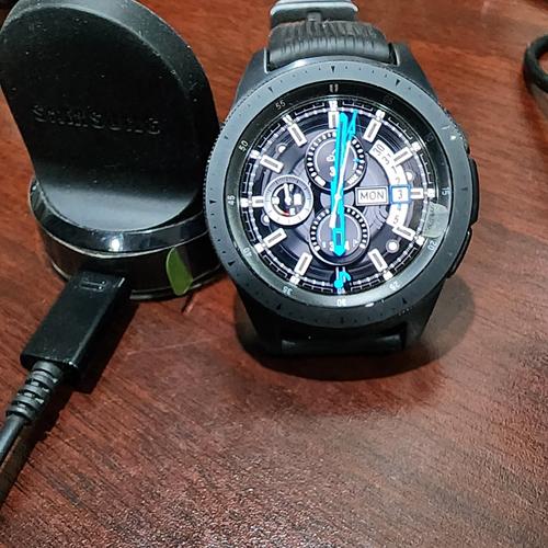 Jual Samsung Galaxy Watch 42mm SM-R810, Smartwatch, smart watch - Kota ...