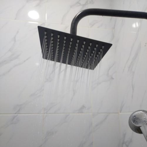Jual Wall shower kotak shower tanam kamar mandi kotak hitam - Jakarta ...