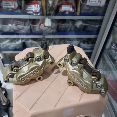 Jual kaliper depan axial Ducati brembo 4 piston 4 piston 2 PIN kiri kanan - Kab. Tangerang ...