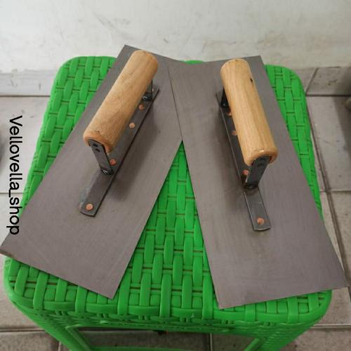 Jual Raskam besi / tapak besi / plester semen besi gagang kayu - Kota ...