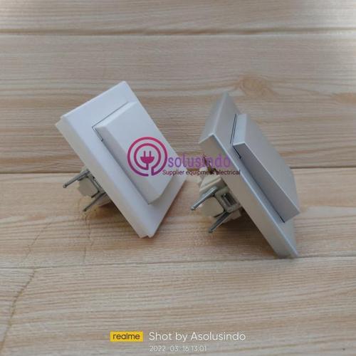 Jual STOP KONTAK BROCO PLANO SILVER-WITH TUTUP PENGAMAN - PUTIH ...