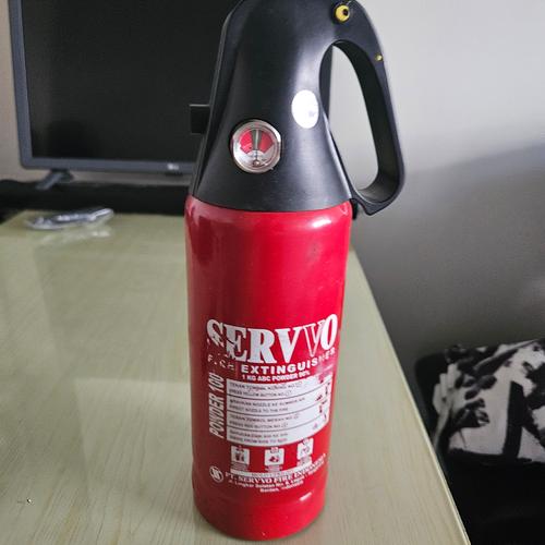 Jual apar/pemadam kebakaran MOBIL merk SERVO 1KG BARU LENGKAP BRACKET ...