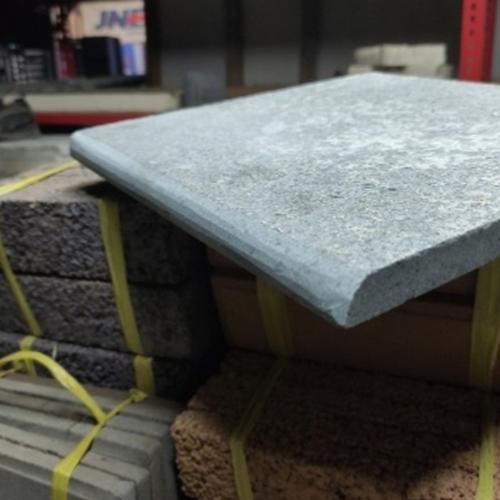 Jual Batu Andesit 30x30x3 Pinggul 1Sisi Material Dinding dan Lantai ...