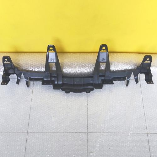 Jual Bracket grill mobil toyota innova rebon tahun 2021 UP - Kota ...
