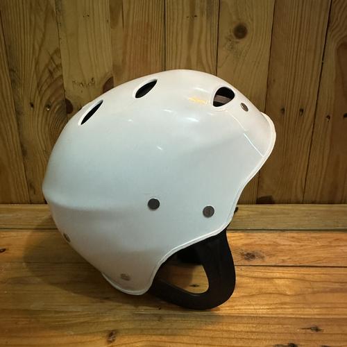 Jual Helm Rafting Tubing Outdoor Outbond Climbing Arung Jeram sketboard ...