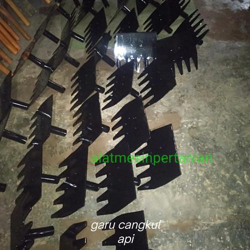 Jual Ready alat kepyok karet - garu gigi - sekop lancip api - Kab ...