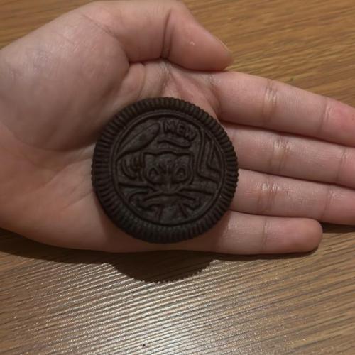 Jual oreo pokemon mew rare banget - Kota Tangerang Selatan ...