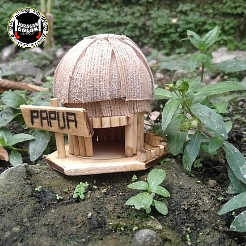 Jual Miniatur Rumah Adat Papua Mini Pajangan Hiasan Rumah Adat Papua ...