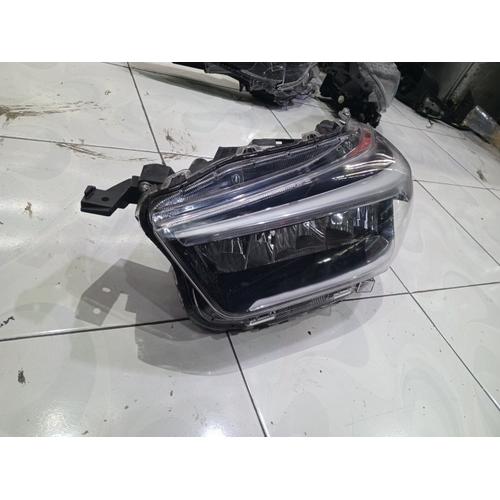 Jual lampu depan TOYOTA RAIZE original. headlamp kiri Rocky/raize ...