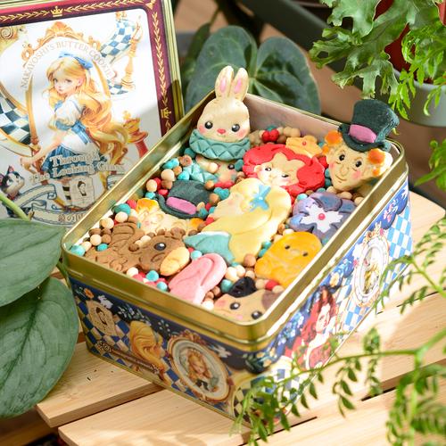 Jual Alice Through the Looking Glass Cookies, Gift, Hampers, karakter ...