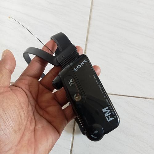 Jual sony srf-fm1 stereo receiver headphone - Kota Surabaya - Lajuh ...