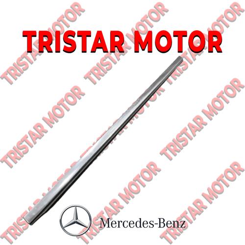 Jual List Kaca Pintu Channel luar Belakang Mercedes Benz C Class W205 ...