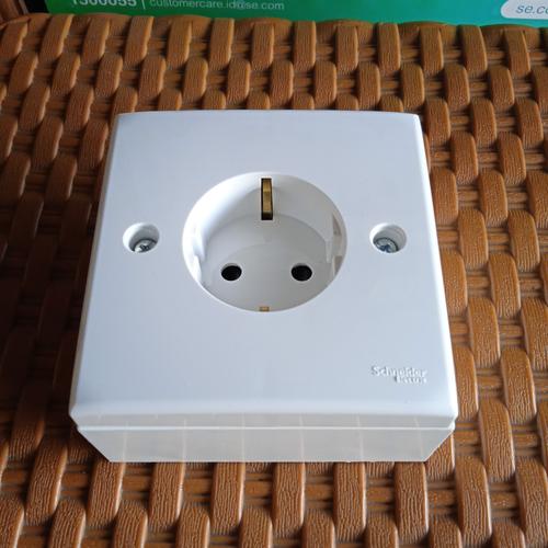 Jual Stop kontak outbow clipsal Schneider - Jakarta Pusat - STYLE ...
