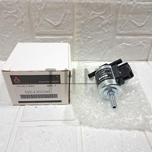 Jual VALVE 3 WAY MAGNETIC SWITCH ENGINE BRAKE 24V CANTER PS125 TURBO ...