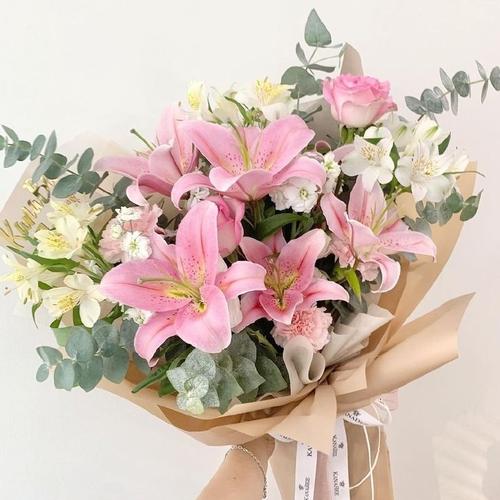 Jual Spring Lilies on the spring bouquets bucket buket bunga segar ...