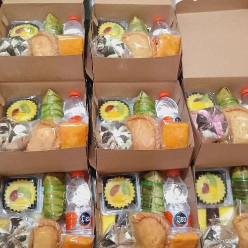 Jual Paket Snack Box Kue Basah - 3 Pcs - Kota Depok - Vanina Olshop ...