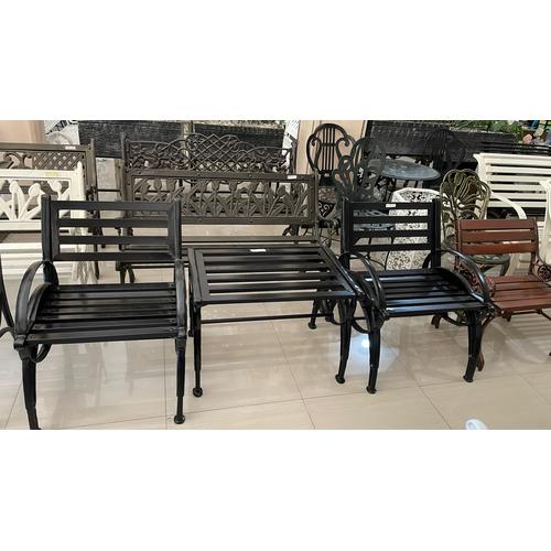 Jual KURSI TAMAN DUDUKAN BESI DAN KAKI COR ALMUNUNIUM MINIMALIS POWDER ...