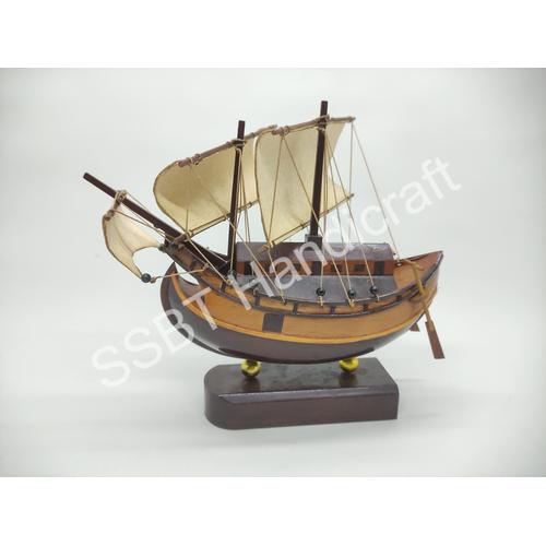 Jual Miniatur Kapal Layar Djong Java Perahu Layar Jong Jawa Souvenir ...