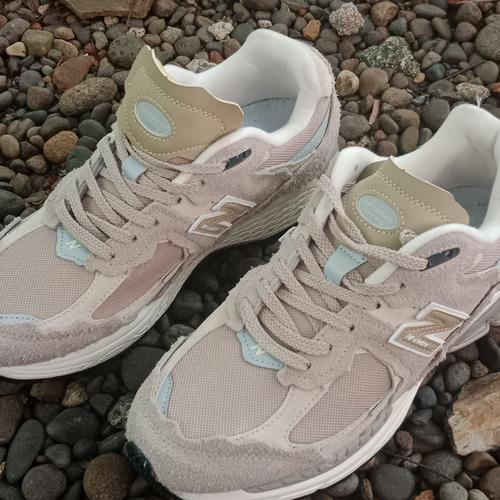 Jual Sepatu NB 2002R Protection Pack Driftwood - Kab. Cilacap - Lumi_co ...