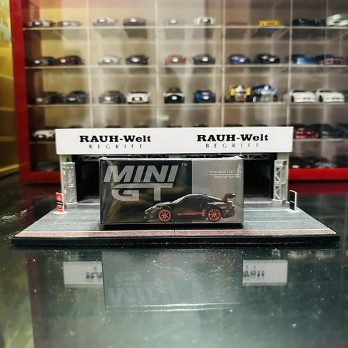 Jual Mini GT 681 Porsche 911 (992) GT3 RS Black w/ Pyro Red - Kota ...