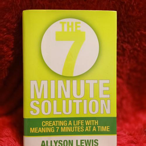 Jual BUKU THE 7 MINUTE SOLUTION BY ALLYSON LEWIS - Jakarta Pusat - BUKU SAAMA | Tokopedia