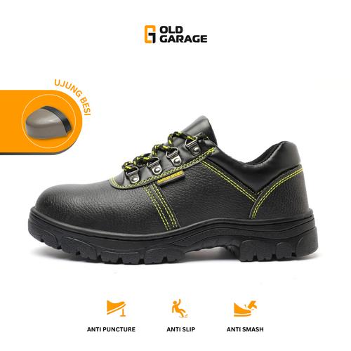 Jual Sepatu Safety Shoes Ujung Besi Kerja Proyek Low Cut Hitam List ...