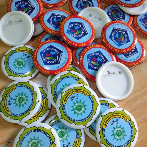 Jual Pin Ukuran 7,5 cm dengan Desain Custom atau desain Request - Kab ...