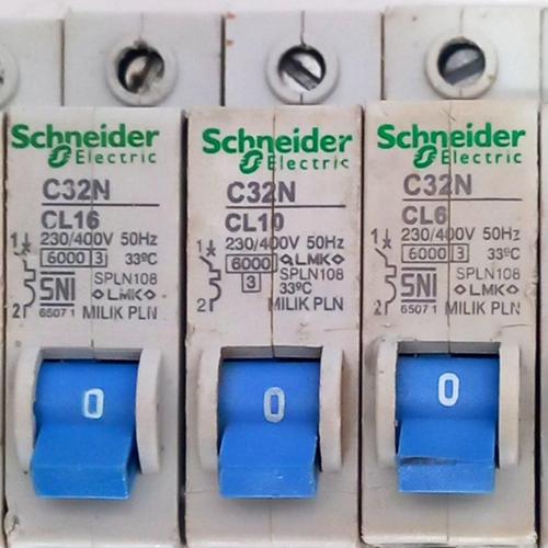 Jual MCB C32N 1P-10A Bekas copotan ori schneider - Kab. Bekasi ...