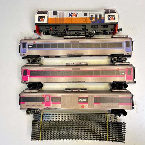 Jual [EXCLUSIVE] RANGKAIAN MAINAN KERETA API CC206 LODAYA EKSEKUTIF ...