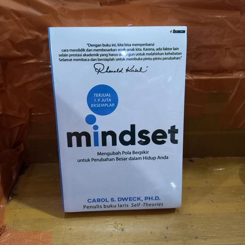 Jual buku mindset mengubah pola berpikir untuk perubahan carol s dweck ...