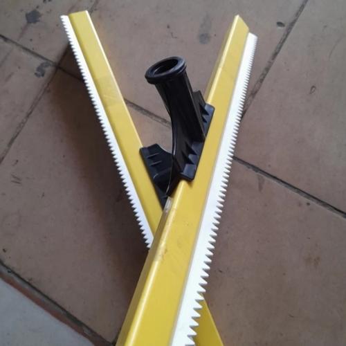 Jual squeeggee wiper sekrap Gerigi penarik epoxy lantai 60cm - Kota ...