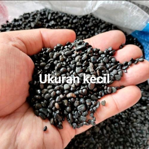Jual Batu alam hitam 1 kg ukuran kecil, batu koral hitam abu hiasan ...