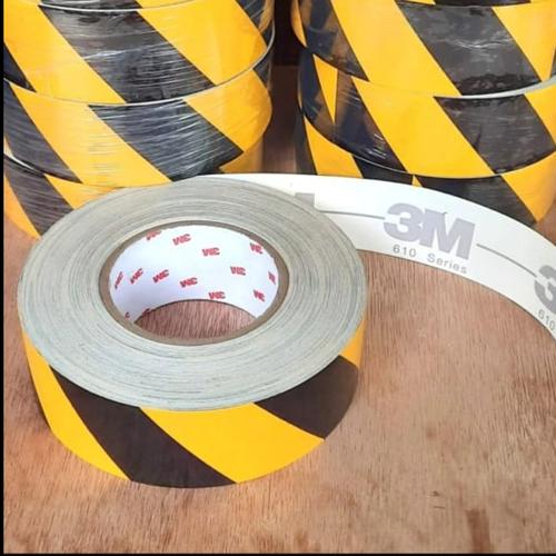 Jual Sticker 3M 610 Reflective Zebra line/Scotlite safety kuning hitam - Kota Tangerang ...