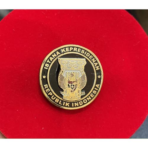 Jual XP Pin Istana Kepresidenan Full Hitam | Pin Istana Presiden 2,5 cm ...