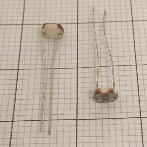 Jual LDR Tanggung / LDR Ukuran Tanggung Sensor Cahaya / LDR 8mm Photo ...