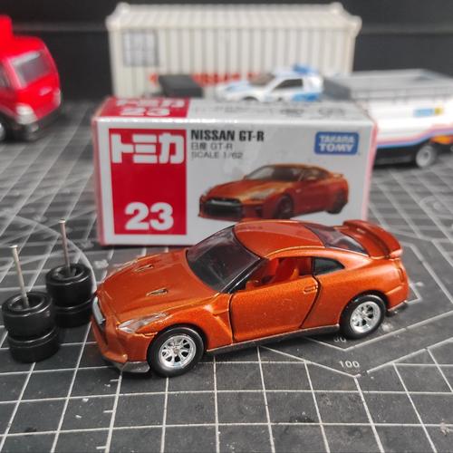 Jual tomica nissan GTR custom ban karet detailing interior - Kota ...