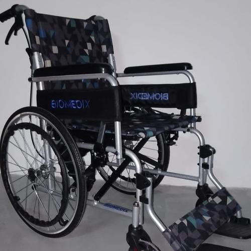 Jual Kursi Roda Alumunium Ringan Cambridge - Kursi Roda Travel Biomedix ...