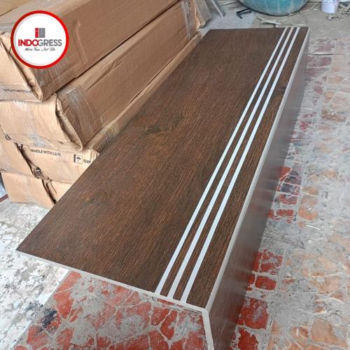 Jual granit tangga motif kayu 30x80 dobel bevel custom ukuran dan model ...