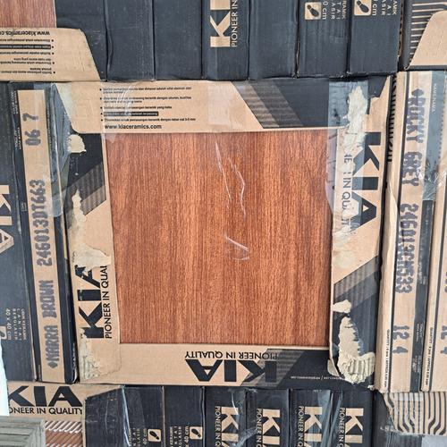 Jual Keramik lantai 40x40 Narra brown / Matt - Kab. Bogor - Mitra ...