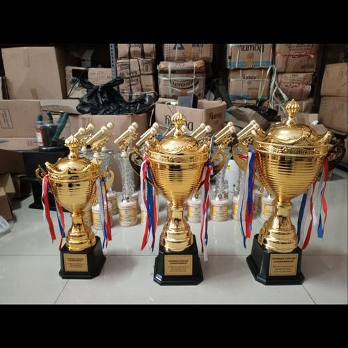 Jual PIALA IMPORT METAL KING ULIR - SET 1-3 PIALA - Jakarta Barat - king trophy jakarta | Tokopedia