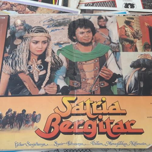 Jual poster film lobby card satria bergitar 1983 plus tanda tangan ...