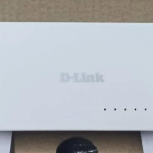 Jual Switch Hub Desktop D-Link 8 Port DES-1008C 100mbps Garansi Resmi ...