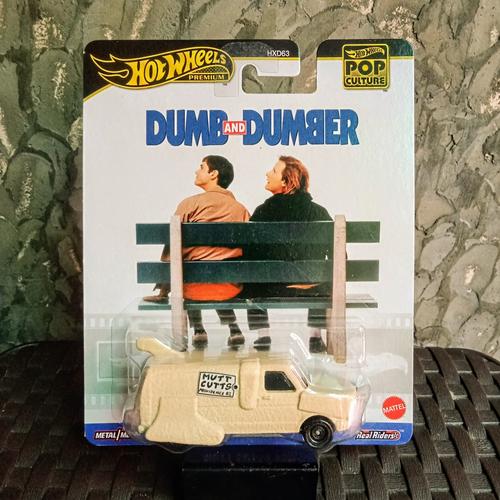 Jual HOT WHEELS PREMIUM PC Dumb & Dumber Mutt Cutts Van - Kab. Bekasi ...