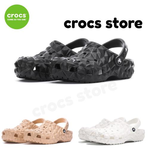 Jual SANDAL CROCS CLASSIC GEOMETRIC UNISEX CLOG - Navy, M11/44 ...