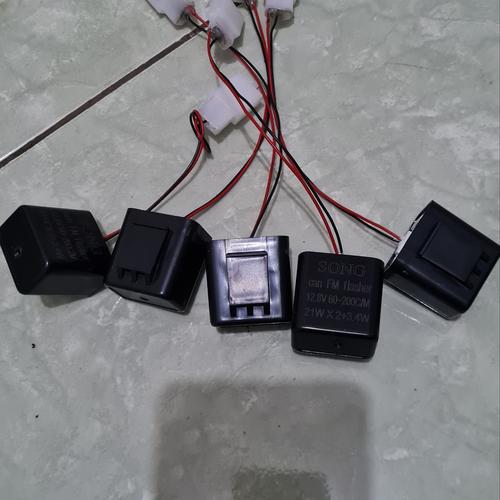 Jual flasher led fox-R dan fox-S PNP tinggal klik - tik tak - Kota ...