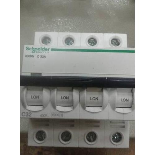 Jual Schneider Mcb Ic60N 4Phase 32A/Mcb Ic60N 4P32A 6Ka Schneider - Jakarta Pusat - kios emp ...