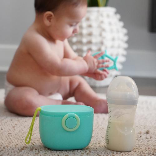 Promo Melii Baby Formula Storage Container - wadah dan sendok takar ...